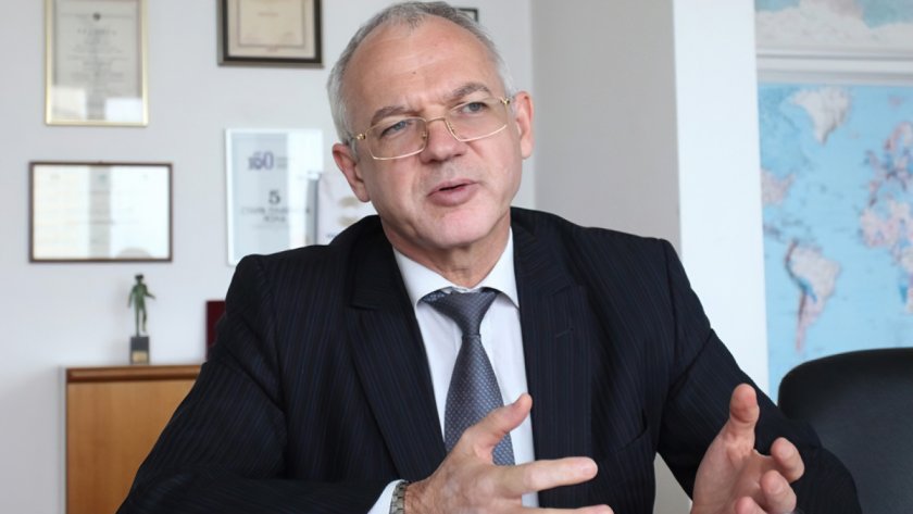 Васил Велев: Хората се чувстват излъгани заради Бюджет 2026, той ги заробва в дългове - Lupa BG