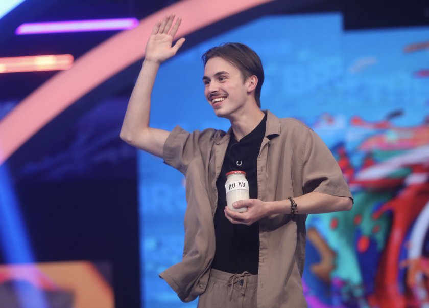 Давид от „Биг Брадър“ остава в България - Lupa BG